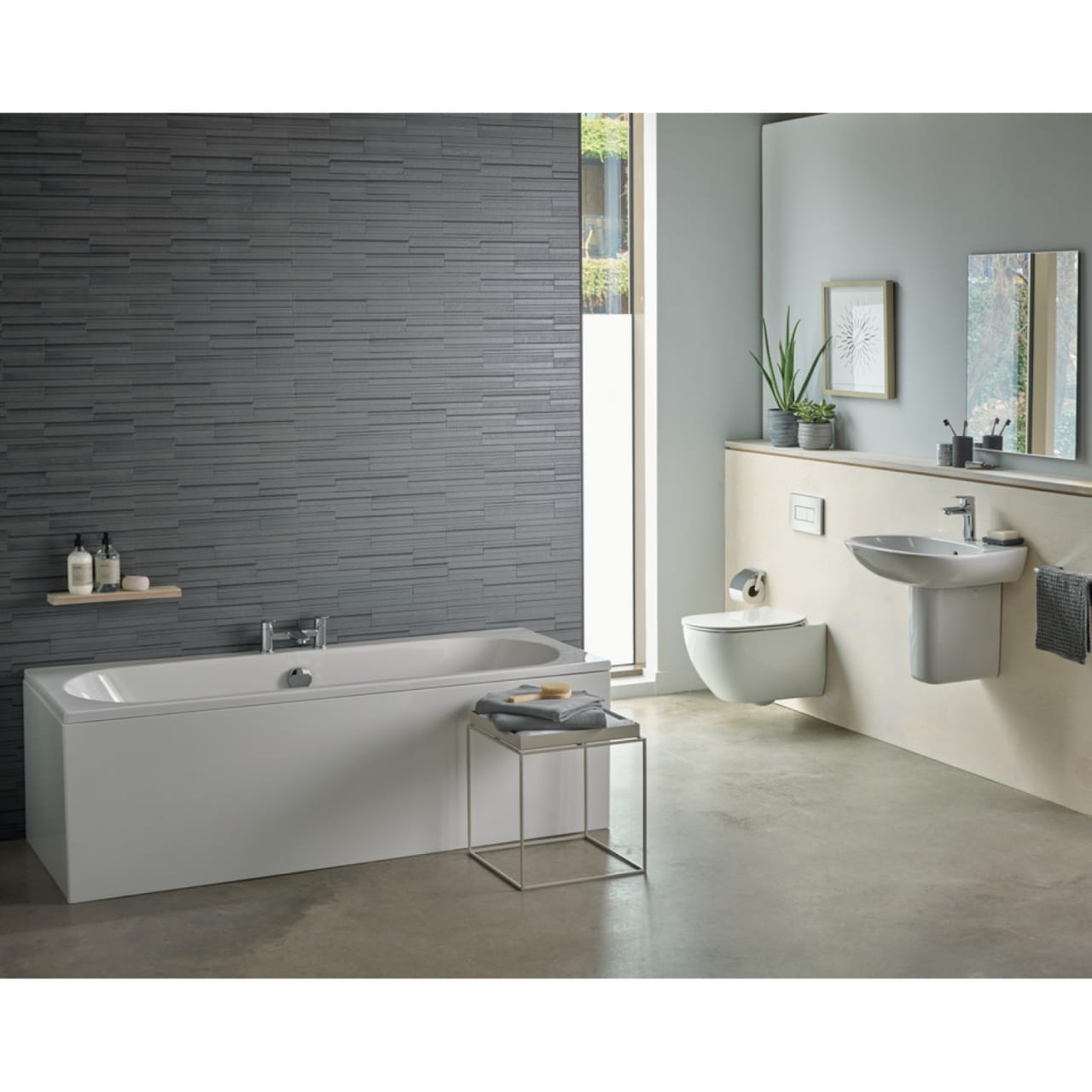 Ideal Standard Tesi Idealform Plus Bath : Bathroom Planet