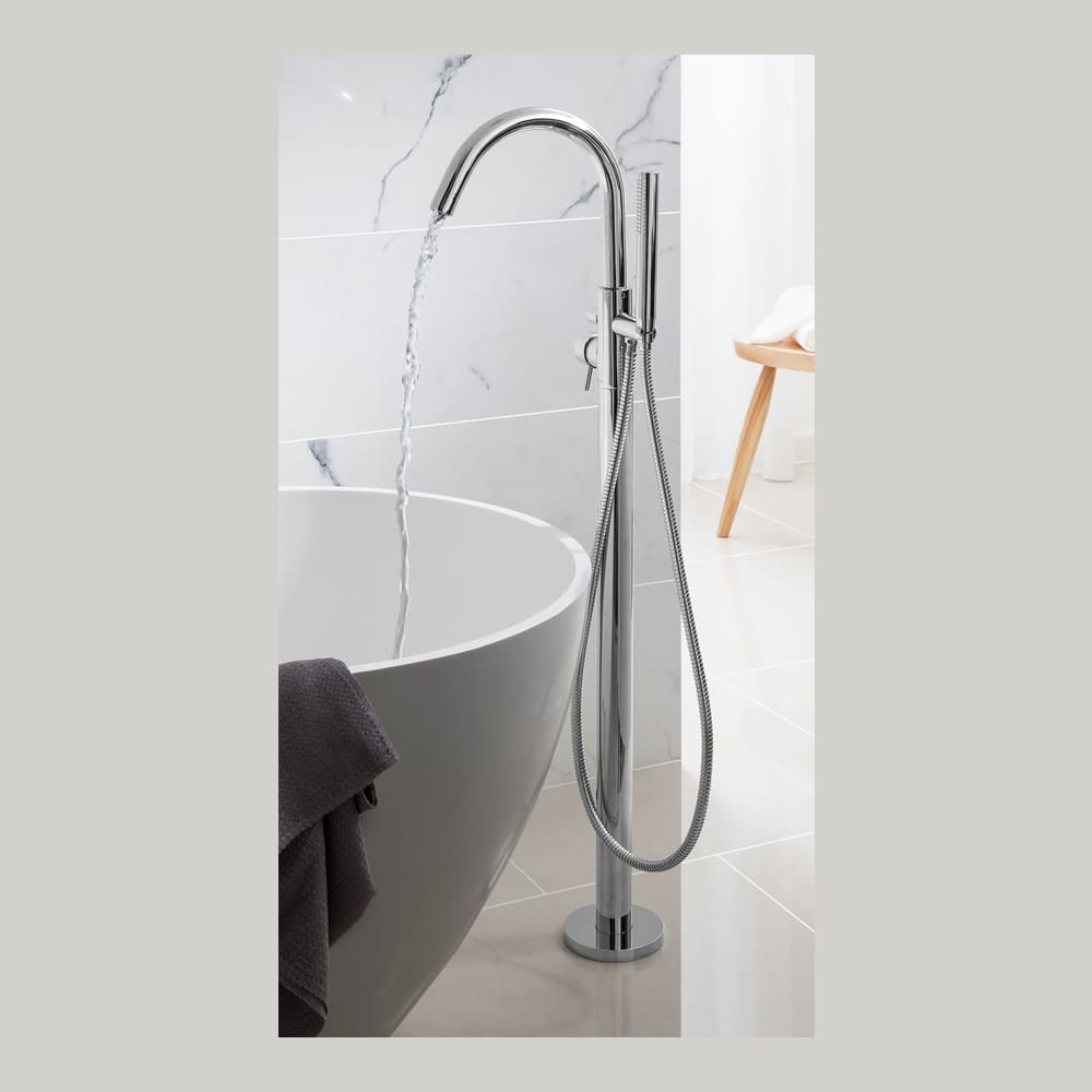 DE416FC - Crosswater Design Freestanding Bath Tap With Shower Kit ...